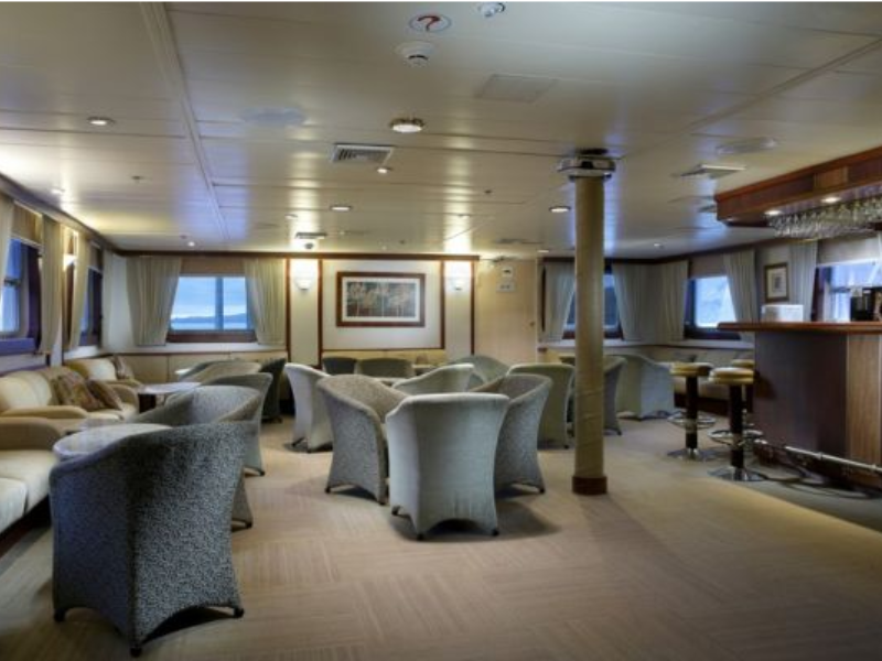 Isabela II - Photos, Cabins & Deck Plans - Luxury Vessels by Latin ...